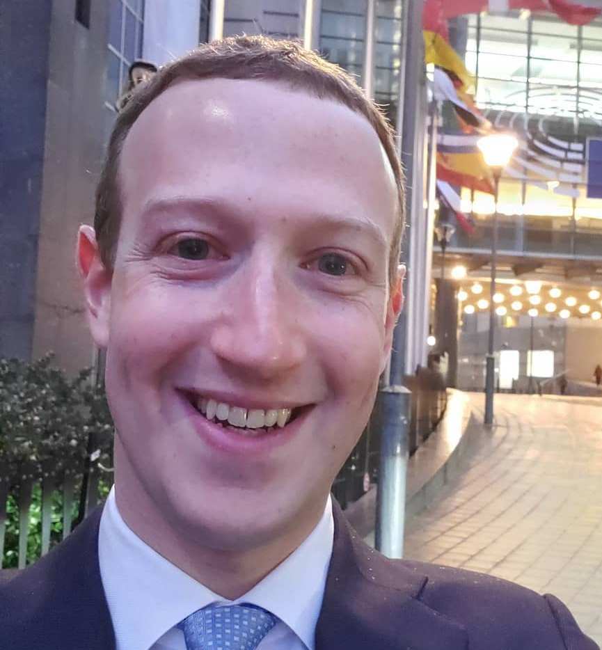 Mark Zuckerberg Family: Wife, Kids, Parents, Siblings | FamilyWing