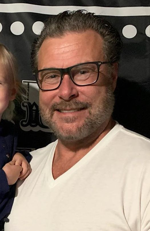 Dean McDermott Family: Wife, Kids, Parents, Siblings | FamilyWing