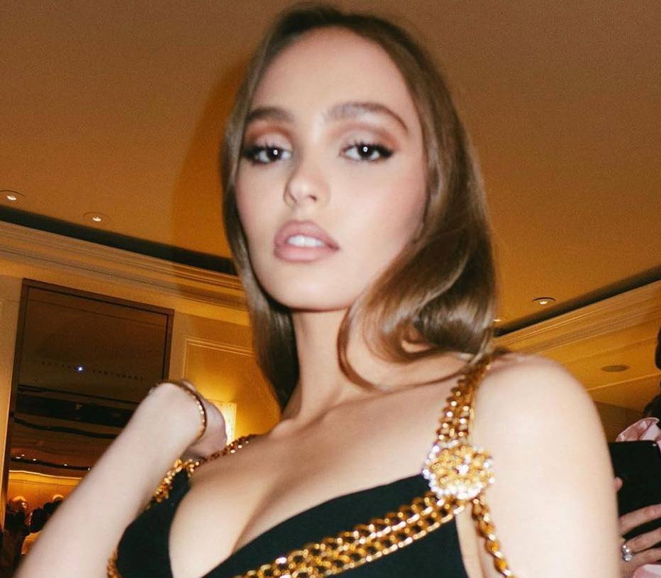 Lily-Rose Depp Family: Parents, Siblings | FamilyWing