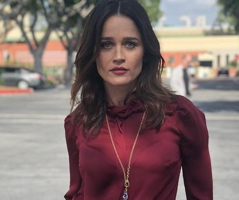 Robin Tunney Family: Husband, Kids, Parents, Siblings | FamilyWing